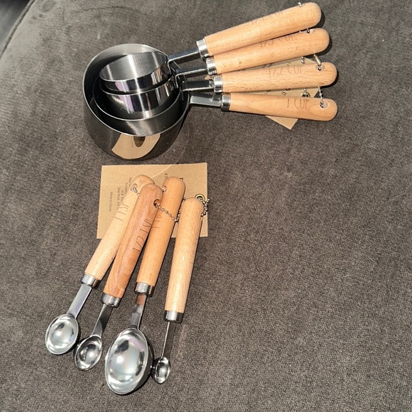 Rae Dunn | Kitchen | Rae Dunn 4 Pieces Measuring Cups Measuring Spoons ...